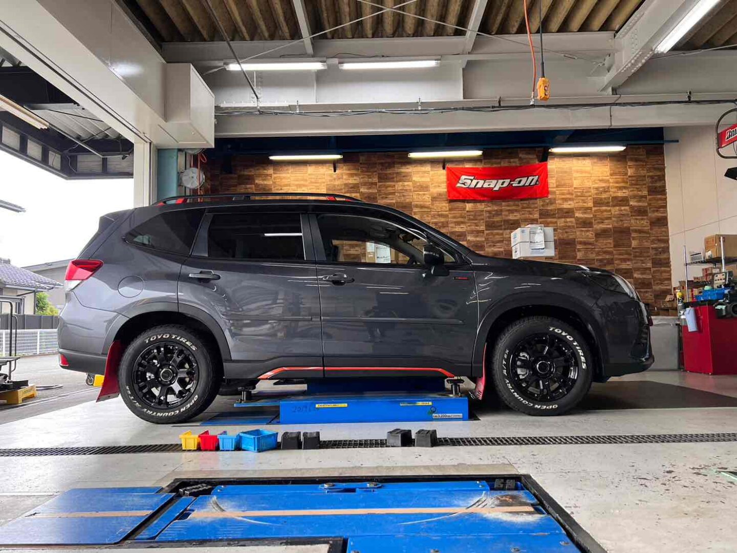 フォレスターに【NEOPLOT】 リフトアップスペーサ装着 ＆ イベント情報 ｜カルバン 小松店ブログ｜カルバン